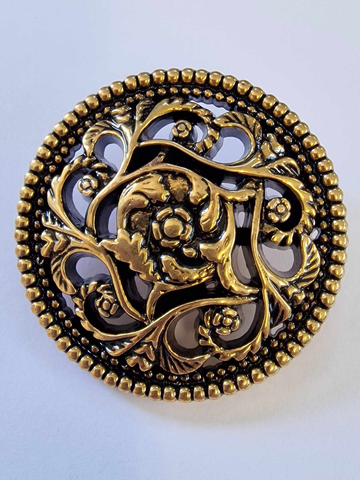 Large Floral Cut Out Pattern Button - The Button Queen